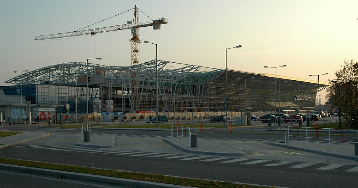 Bratislavské letisko: Po nástupných tuneloch a električke je v hre aj ...
